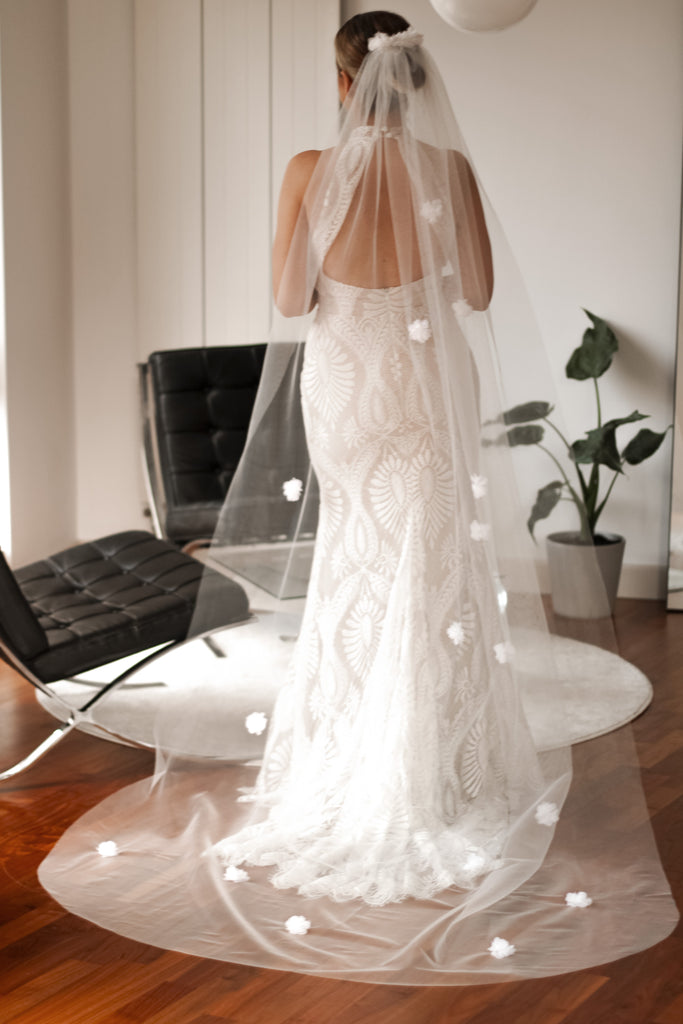 Cathedral Ruffled Wedding Veil by Velo Bianco